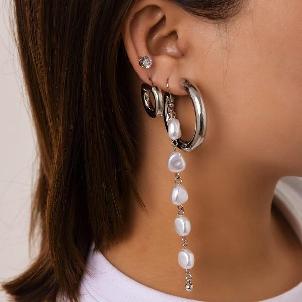 商品名Asphire ボヘミアンパールタッセルダングルイヤリング4点セット チャンキーフープピアス クリスタルスタッドイヤリング 上品なステートメントイヤリング 女性と女の子向け (シルバー)Asphire Bohemian Pearl T...