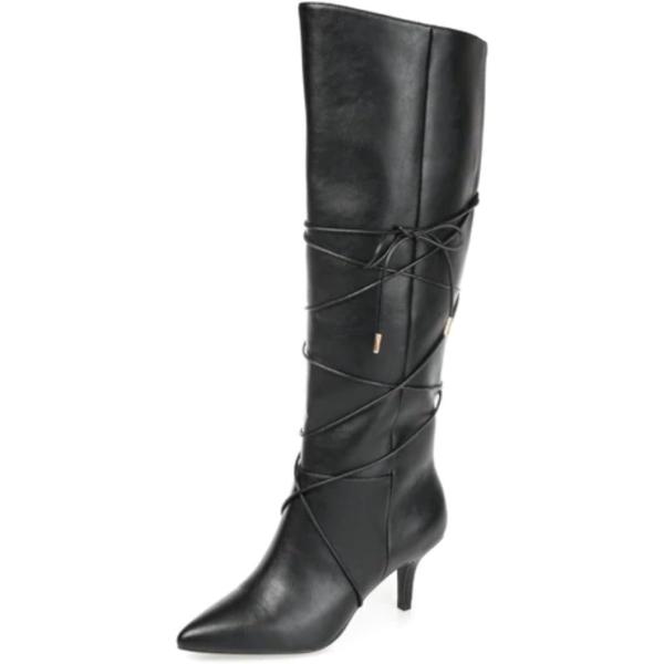 商品名Journee Collection Womens Kaavia Boot with Wrap Around Strap Detail and Pointed Toe, Black (Wide Calf), 12ブランド：Journe...