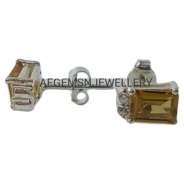 商品名925 Sterling Silver Studs For Women And Girls With Zultanite Color Changing Stylish Earrring Jewelry Giftブランド：Generic...