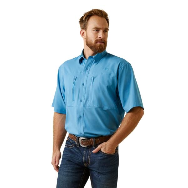 商品名:  ARIAT Men's Venttek Classic Short Sleeve Shirt Blue Lブランド: ARIAT商品サイズ: Large高さ: 50.292cm横幅: 24.511cm奥行: 7.493cm重量:...