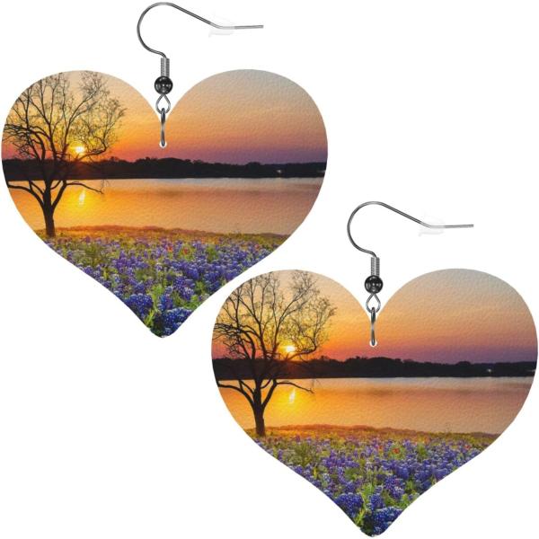 商品名Texas Bluebonnet Field Sunset Women Heart Earrings Leather Dangle Earrings Wedding Party Jewelry Accessoriesブランド：Eqiv...