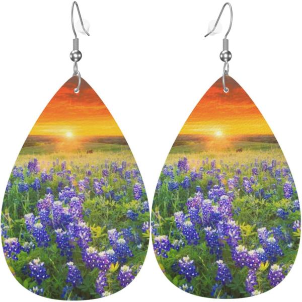 商品名Women Dangle Drop Earring-Bluebonnet Flower Field At Sunset Earrings-Leather Teardrop Earrings For Ladies Girlsブランド：I...