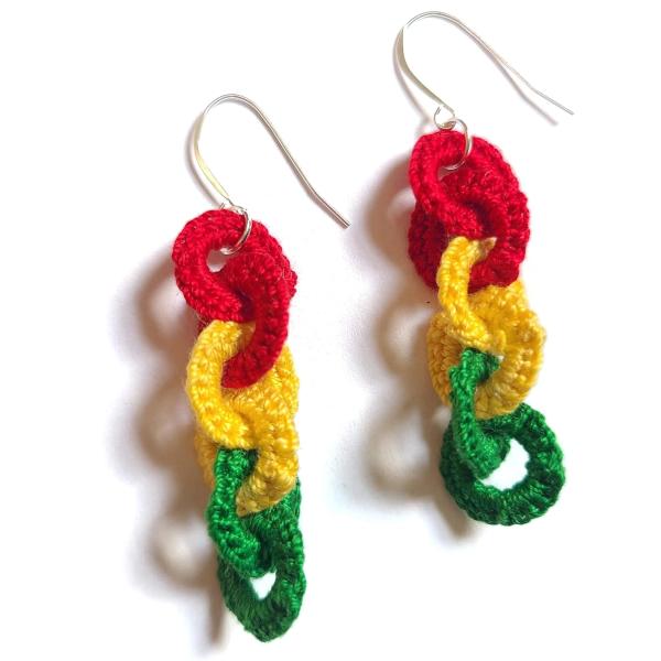 商品名Sysaic Knotz - Juneteenth Earrings - Chain Linked Earrings - Festival Ready Dangle Earringsブランド：Sysaic Knotz商品サイズ：S高さ...