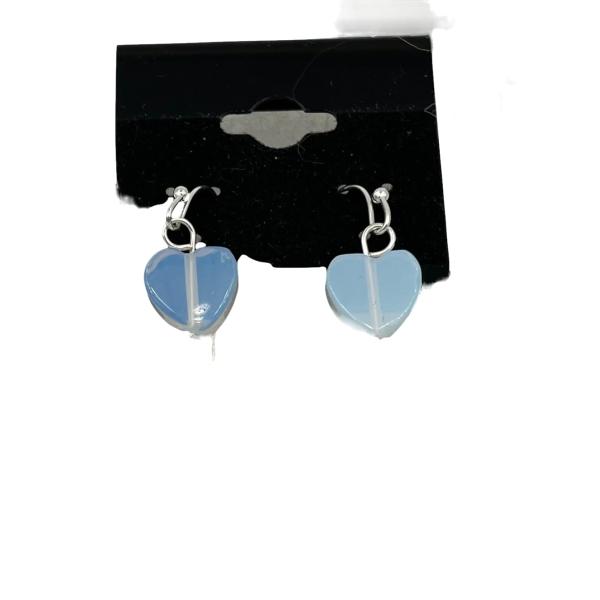 商品名Natural White Opal Gemstone Carved Heart Beaded Sterling Silver Dangle Earringsブランド：Mama Otter's Tidbits商品サイズ：高さ：2.5 ...