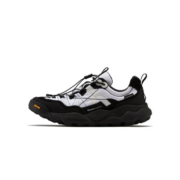 2026年入荷分の先行予約　Flower MOUNTAIN【IWANO2 - イワノ2 】本格的なアウトドアシューズ” IWANO “の性能は踏襲しつつ、スピーディーに最適なフィッティングを保持するためにシューレースを” クイックレース “...