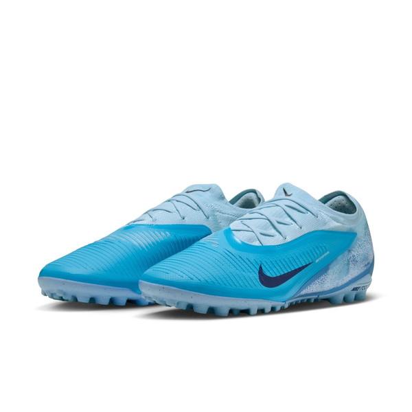 サッカー トレーニングシューズメーカー：ナイキ NIKEカラー：バルティックブルー/ブルーエクリプス-グレイシャーブルーアッパー：合成樹脂+合成繊維アウトソール：ゴム底ファントム6 プロで、もうチャンスを逃さない。グリップ性に優れたVNMS...