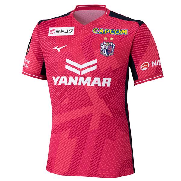 8月上旬発売予定。入荷次第順次発送セレッソ大阪 2026-2027 1st レプリカユニフォームメーカー：ミズノ mizunoカラー：【41】背面に大胆に描かれた桜は、セレッソ大阪のアイデンティティそのもの桜を背負いピッチで戦う選手たちと桜...