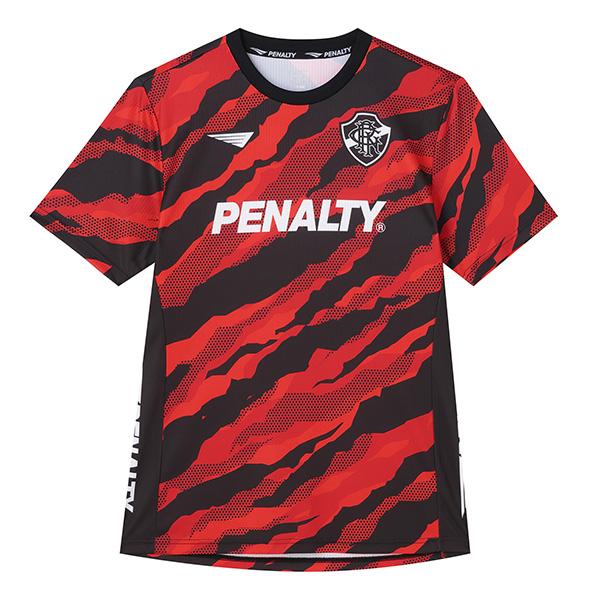 プラシャツ 半袖 練習着メーカー：ペナルティ PENALTYカラー：【40】レッド素材：ポリエステル100％・生地の厚さ：薄手・ストレッチ性：有・生地感：サラサラ・通気性：◎【在庫について】当ショップは、店頭及び自社サイトにて在庫を共有して...