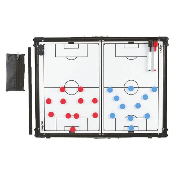 折り畳み作戦盤 サッカー用メーカー：モルテン molten素材：スチールサイズ：折りたたみ時/縦45×横30cm使用時/縦45×横60cm重量：2.28kg付属品: ペン、マグネット、マグネットバー、収納ケース、選手の方向を見てわかりやすい...