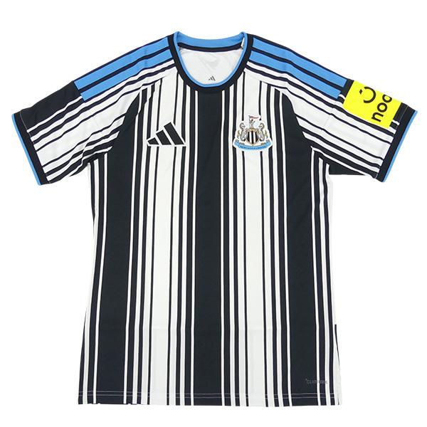 ニューカッスル レプリカユニフォームメーカー：アディダス adidasカラー：BLK/WHT(JZ4707)素材：ポリエステル100%・生地の厚さ：薄手・ストレッチ性：有・生地感：柔らかサラサラ・通気性：◎【在庫について】当ショップは、店頭...