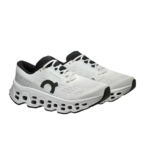 Cloudmonster 3 クラウドモンスターレディース ランニングシューズ最新のCloudmonsterがレベルアップ。最高のクッション性と前転する走り心地を再現。さらに、3層構造のCloudTecクッショニングシステムを搭載し、反発力...