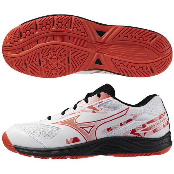 屈曲しやすいソールはそのままに、通気性とデザイン性をアップデートしたエントリーモデル。【カラー】01：ホワイト×レッド×ブラック【重量】約280g(27.0cm片方)【インソール】立体成型カップインソール、取り外し可【ソール特徴】ノンマーキ...