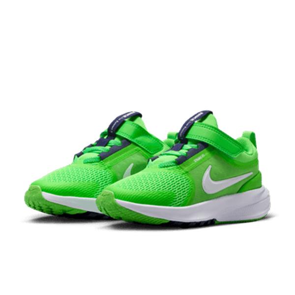 ナイキ スターランナー5 PSリトルキッズ ロード ランニングシューズ軽量で通気性に優れたNike スター ランナー5は、走っている時も遊んでいる時も、キッズを夢心地にしてくれるシューズ。弾むようなクッショニングとしっかりとしたフィット感で...