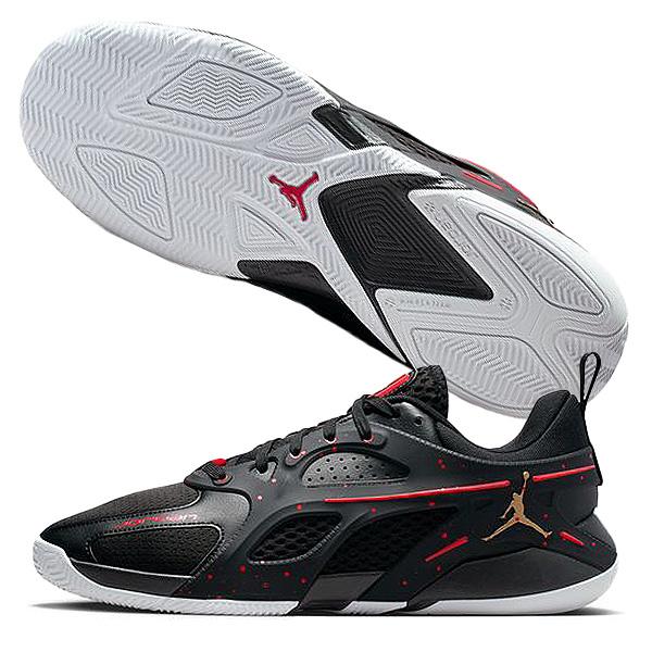 彼女のプレーがそれを求めるなら、それは「良くなくてはならない」。女性バスケットプレーヤーの意見をもとに作られた Jordan Heir Series（ジョーダン・エア・シリーズ） は、機敏な動きと低重心のプレースタイルをサポートします。イン...