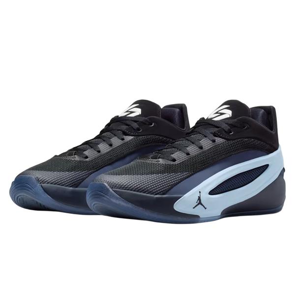ルカ 5 "Viper Edge" PFバスケットボールシューズシューズは、フルレングスのAir ZoomとCushlon 3.0を搭載し、高度なクッション性を実現。また、反発力の高いIsoPlateシステムが、急停止や次の動きへの加速時に...
