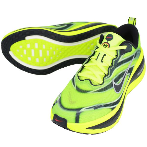 メンズ ロード ランニングシューズナイキ ズーム ボメロ プラス SEズーム ボメロ プラス SE【メーカー】ナイキ NIKE【カラー】999：マルチカラー/ボルト/ブラック/ホワイト【重量】約273g（メンズサイズ28cm）【踵とつま先の...