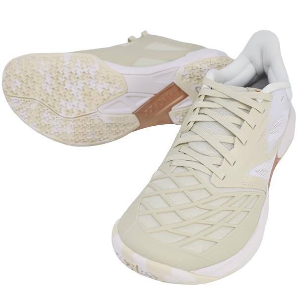 次世代フィットと洗練スタイル。新アッパー構造で実現する、進化したオールラウンドモデル。俊敏なフットワークを支えるフィット感とホールド性はそのままに、新たにデュラブルスキンライトを搭載しサポート性を高めたことに加え、外羽根構造を採用しフィット...