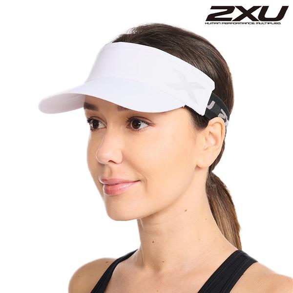 伸縮性のあるストラップで快適に設計されたパフォーマンスバイザーは、しっかりとした快適なフィット感と有害な紫外線からの保護を提供します。メリット：耐久性のある構造頭部を快適に涼しく保つための速乾性高伸縮性のストラップ●カラー：WHT／WHT●...
