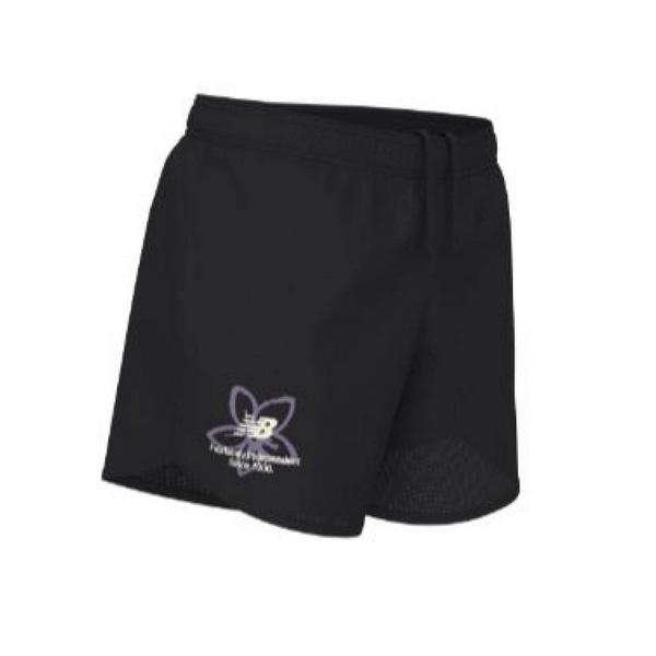 5インチグラフィックウーブンショーツ今シーズンの顔となるFlowerと"Fearlessly Independent"のワードのグラフィックを裾にプリント。NB DRY搭載の吸水速乾性に優れたポリエステルウーブンファブリック。ハンドポケット...