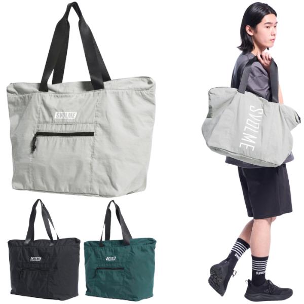 ・コンパクトに折り畳んで持ち運べるパッカブル仕様のトートバッグ。スポーツの移動に最適なサイズ感。外に1つ、中に3つのポケットを備え、ファスナー付きで中身の飛び出しも防止。・フットサル/サッカー・トートバッグ・スボルメ SVOLME・トートバ...