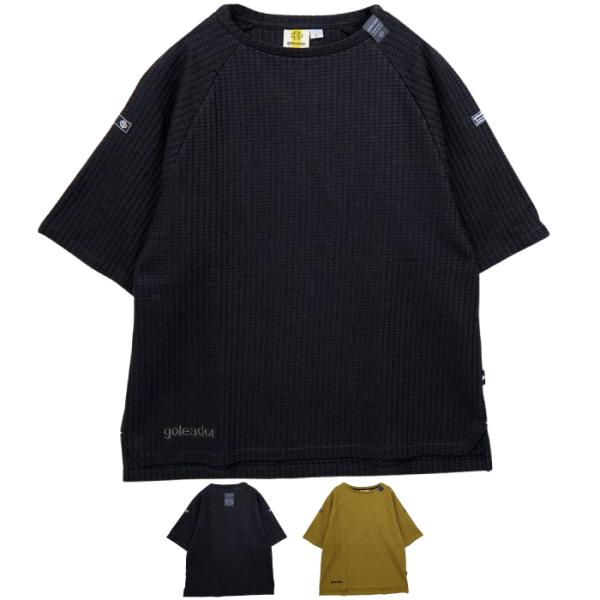 ・春夏らしいカラーを採用した7分丈シャツ。襟元を広めにすることで涼しげな印象をプラス。気候に合わせてインナーを半袖、タンクトップなどとコーデによって長く着用出来るアイテム。デニムやスウェットなど様々なボトムスとの相性抜群の一枚。・フットサル...