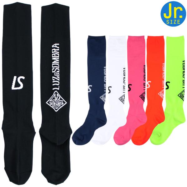 ・コーディネートをまとめる意味でも重要なアイテム。どのスタイルにも合うようにシンプルなデザインに仕上げました。あえて派手なカラーで合わせるもよし、その日の気分で決めるもよし。このアイテムで今日のスタイリングを楽しんでもらえたら嬉しいです。・...