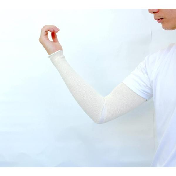 「商品情報」「主な仕様」【素材】綿52%、ポリエステル30%、アクリル14%、ポリウレタン3%、ナイロン 1%（NANOMIX使用）【ナノミックスって何？】「皮ふ炎のかゆみをどうにかしたい！」...という人に向けて作られた、ポリエステル繊維...