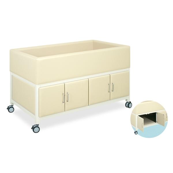 安全性を最優先に考慮した4面レザーガード付きオムツ交換ベッド。オムツ交換時の必需品や荷物等を収納可能な扉付き収納庫を標準装備。車輪と旋回が同時ロック可能な直径7.5cmダブルロック式キャスター。