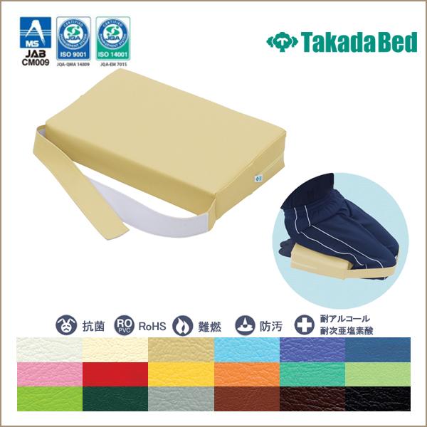 膝関節術後リハビリをサポートする先生の声から生まれた訓練マクラ。屈曲運動から正座動作の負担を軽減する脱着可能なレザーベルト仕様。ひざ裏にフィットする適度な硬さとクション性を実現した二層式構造。サイズ：幅46cm　奥行27cm　高さ7/10c...