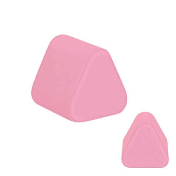 様々な用途に使用できる三角マクラです。幅25cm、奥行25cm、高さ25cmキーワード:100型マクラ 治療用 補助クッション 施術用 マッサージ用 マクラ 枕