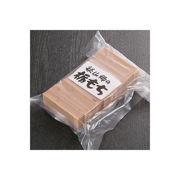 秋山郷近辺のもち米と地元の栃の実を使用して作られました。ほろ苦く香ばしいお餅です。栃の実は、そのままではあくが強くて食べられませんが、あくを抜いて、餅にしたり煎餅にしたりと、いろいろな美味しい食べ方を地元の方は考案してきました。