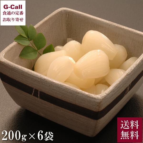 鳥取砂丘で育まれ、美味しく愛されて百年！ 透き通るような白さと食欲をそそる心地よい歯ざわり。 独得の風味を活かした鳥取の幸をご賞味ください。 内容量：箱入り1.2kg (200ｇ×6袋） 賞味期限：常温3ヶ月 原材料名：らっきょう、漬け原材...