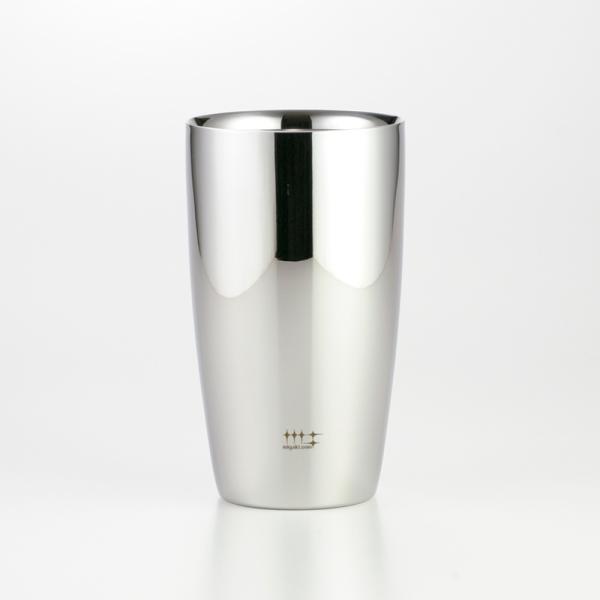 伝統と歴史ある金属加工の街新潟県燕市が生んだ金属研磨のスペシャリスト集団「磨き屋シンジケート」が手掛ける商品。冷たいビールを注いでも表面に水滴が出にくく、熱が伝わりにくい2重構造。ビールはもちろん、焼酎などお湯割りでも楽しめます。■磨き屋シ...