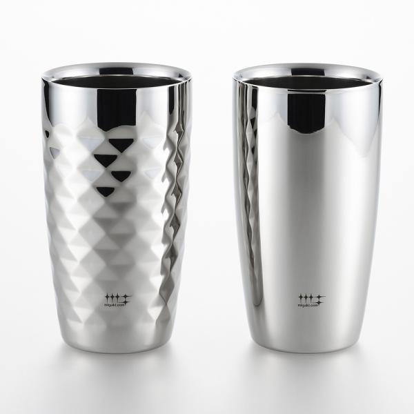 伝統と歴史ある金属加工の街新潟県燕市が生んだ金属研磨のスペシャリスト集団「磨き屋シンジケート」が手掛ける商品。冷たいビールを注いでも表面に水滴が出にくく、熱が伝わりにくい2重構造。ビールはもちろん、焼酎などお湯割りでも楽しめます。シンプルな...