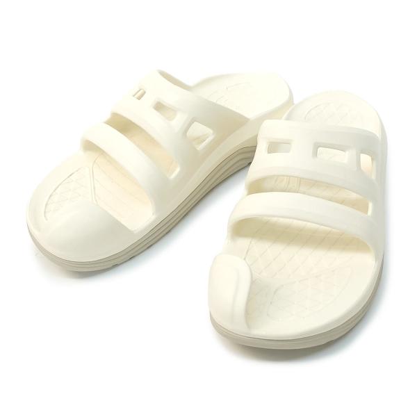 RE-ACTIV SLIDE GSアウトドアアクティビティ前後の快適な歩行をサポートするサンダルです。ソールユニットは、足側のトップレイヤーにクッション性の高い素材を配して衝撃を吸収し、地面側のボトムレイヤーに安定性を生む2層構造を採用。エ...