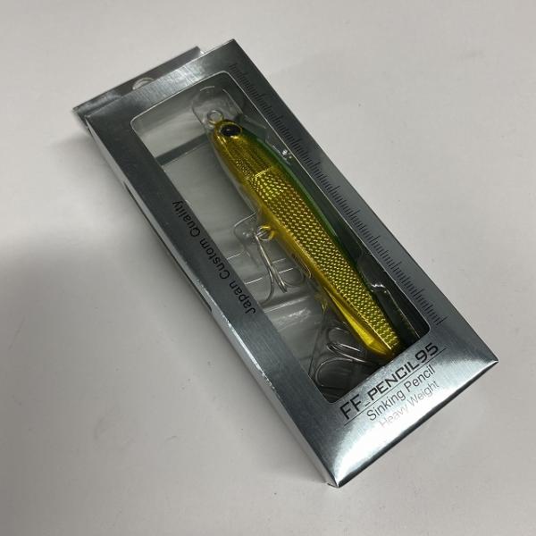 【ZEAK FFペンシル 30gNo009 グリーンゴールドUVゼブラの説明】【◆ネコポス◆→地域によって配送にお時間がかかる場合があります】【中古品】原則返品不可となります。あらかじめご了承ください。
