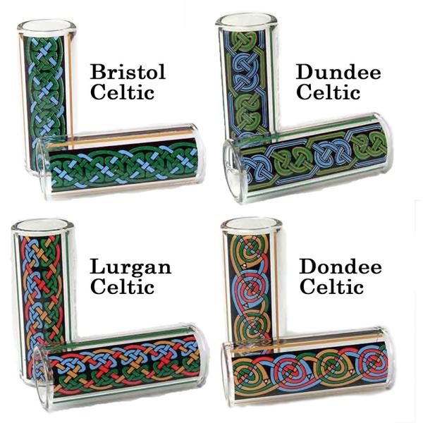 【商品説明】硬度が高く熱変動に強いボロシリケイトガラス製のギタースライド（スライドバー）。軽量なので扱いやすく、金属性のものよりも柔らかい音色が特徴的です。ガラス製でありながら目を惹くデザインが施されており、存在感も抜群です。サイズは、日本...