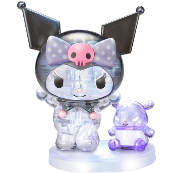 透明のパズルピースを組み立ててクリスタルのようなフィギュアを作り上げる立体パズル。完成すると、黒いずきんとピンクのドクロがチャームポイントのクロミとバクのぬいぐるみが出来上がります。お部屋のインテリアにも飾って楽しめます。【対象年齢】7才〜...
