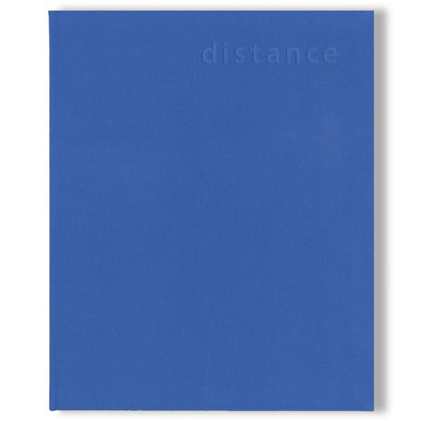 編集者で写真家としても活動する井手裕介の作品集。2020年、作家は新型コロナウイルス感染による嗅覚喪失を経験します。これをきっかけに知覚そのものへの疑念と関心が強まり、半世紀ほど前に作られた電子機構のないカメラを片手に、身の回りの風景や出来...