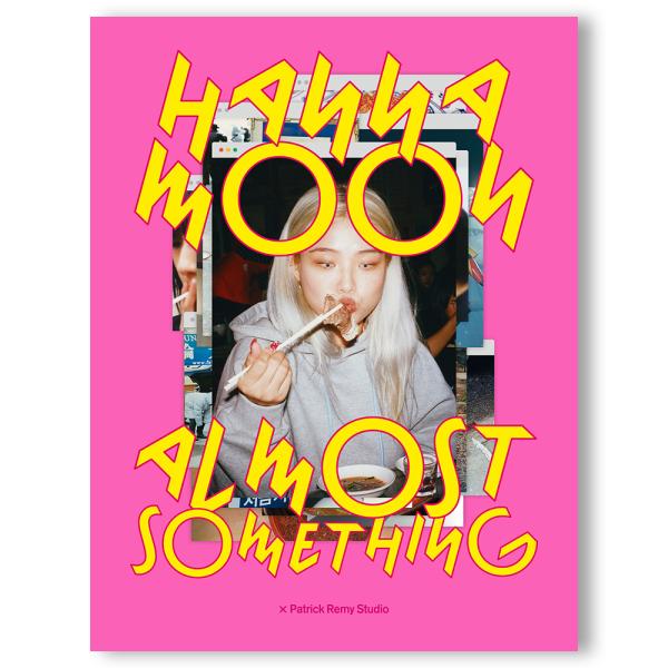 ロンドンを拠点に活動する韓国人アーティストHanna Moon（ハンナ・ムーン）の初となる写真集『ALMOST SOMETHING』。ハンナの母国であるソウルと、ソウルから150km南に位置する彼女の故郷テジョンで撮影した写真を収録。ミステ...