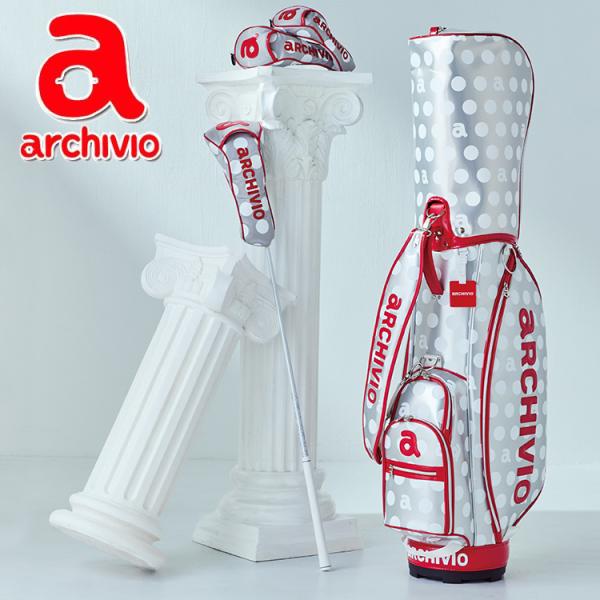 人気のドット柄が復刻、大人のゴルフスタイルに自然と馴染むキャディバッグ・ブランドカラー「赤」が効いた、洗練された配色・シルバーのクリーンでシャープな印象の中にアルチビオらしい存在感・艶感のあるエナメル調素材・ポケット多数で収納力抜群・本体に...