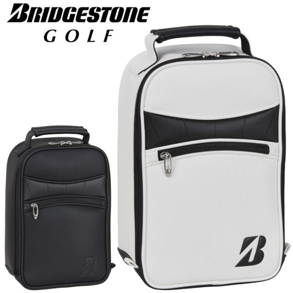 開口部が大きく開き、シューズの出し入れがしやすいシューズケース。トップに持ち手が付いているので持ち運びもしやすくなっています。シューケア用品などの小物を収納できる、フロントのファスナー付きポケットも便利です。29.0cmのシューズまで収納が...