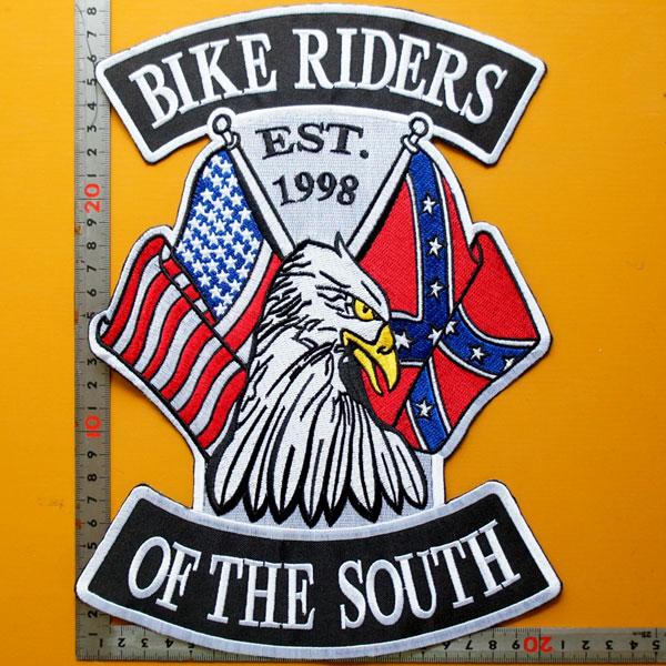 大きいワッペン・バイカーホットロッド系洋服のカスタムにばっちりだぜ！アイロンで付くお手軽ワッペンだぜ！デニムやＴシャツのアクセントにどうだい？◆高さ28ｃｍ◆幅　19.5ｃｍ熱に弱い素材、撥水加工など、アイロンで付きにくい素材は、手芸用ボン...