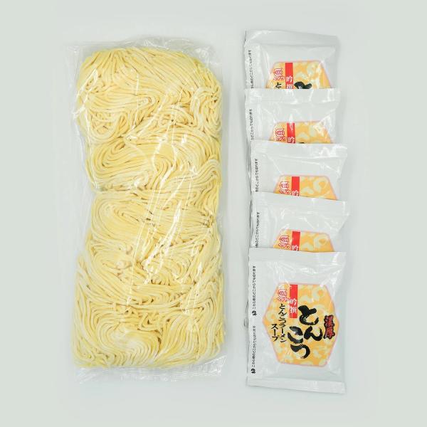 特徴：●高級中華小麦粉の風味が活きる麺。●小麦粉と水・塩だけのシンプルな麺。●ソフトな触感で、中華店で人気。