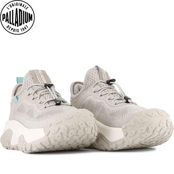 「OFFBOUND VENT」は軽やかでスタイリッシュなデザインが魅力の女性のためのスニーカー。メッシュ素材のアッパーが足元を涼やかに見せ透明感のある素材が軽快な印象を与えます。マイクロファイバー構造のインナーが足を優しく包み込み快適な履き...