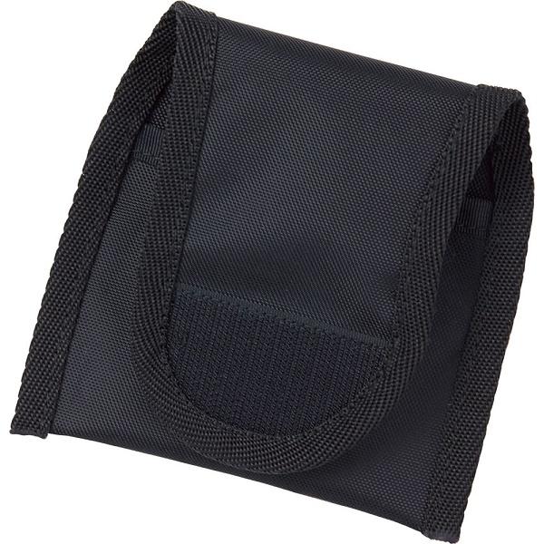 塁審用ブラシの収納ポーチです。防撥水加工を施しているので雨天でもＯＫです。素材：ポリエステルサイズ：１１×１１ｃｍ原産国：日本