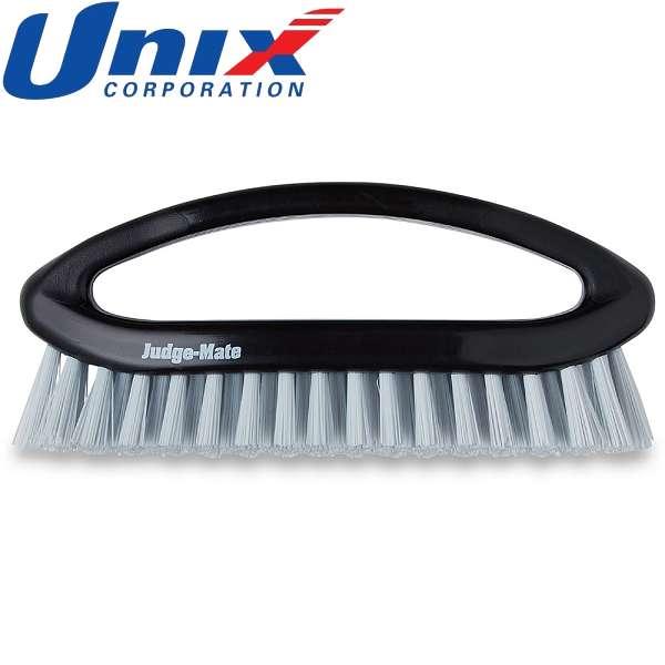 現役審判員のアドバイスを受けた審判用クリーナーブラシ。審判用具の土、泥を除去。素材：プロピレン除去対象用品：ユニフォーム、マスク、プロテクター、レガース、シューズ