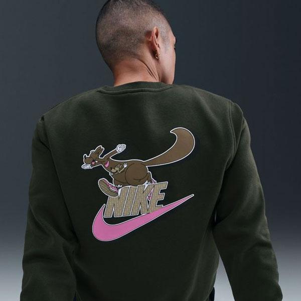 クリーンとカジュアルが融合したクラシックなクルー。適度なボリュームの起毛フリース素材は、内側は抜群に柔らかく、外側はなめらかな肌触りです。ルーズフィットで、ゆったりとした着心地です。商品の詳細    刺繍のロゴ    リブ仕様の開口部   ...