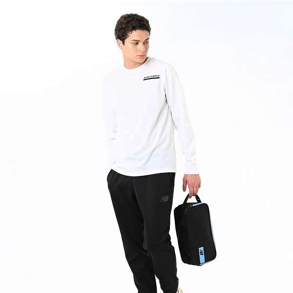 スパイクなどの収納にも対応する厚手の600Dポリエステルを使用したシューズケースです。着脱式のストラップでバックパックやダッフルバッグに装着できます。本体背面にメッシュポケット付き。出し入れしやすいフルジップ仕様です。メンズ・ユニセックス ...