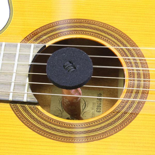 水に浸し、繰り返し使用する事ができるギター用加湿シート。乾燥しやすい環境でギターを保管している方へお勧めします。<BR><BR>高吸水性ポリマーシートは水に浸けると素早く吸水し、加湿します。一度吸収された水は絞っても...